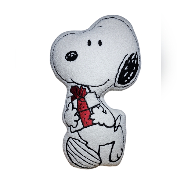 Peanuts | Holiday | New Peanuts Sherpa Pillow Snoopy Carrying Present ...